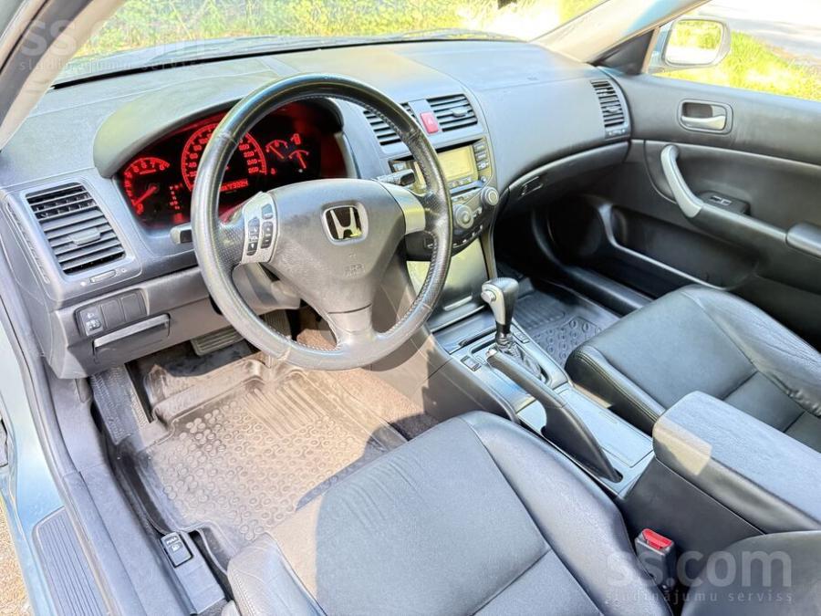 Zils Honda Accord 2004 Rīga, ar dzinēja tilpumu 2.00 L un nobraukumu 260 tūkst. km par 1750 €, foto 12 vietnē AUTOMOTO.COM.LV