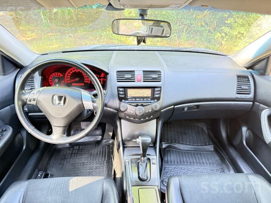 Zils Honda Accord 2004 Rīga, ar dzinēja tilpumu 2.00 L un nobraukumu 260 tūkst. km par 1750 €, foto 15 vietnē AUTOMOTO.COM.LV