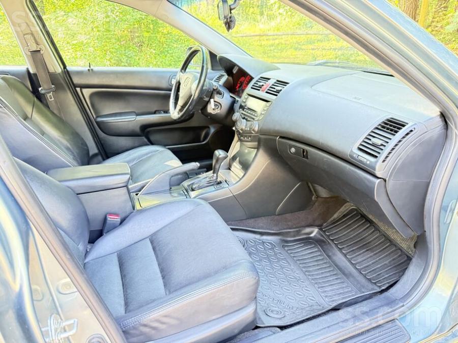 Zils Honda Accord 2004 Rīga, ar dzinēja tilpumu 2.00 L un nobraukumu 260 tūkst. km par 1750 €, foto 18 vietnē AUTOMOTO.COM.LV