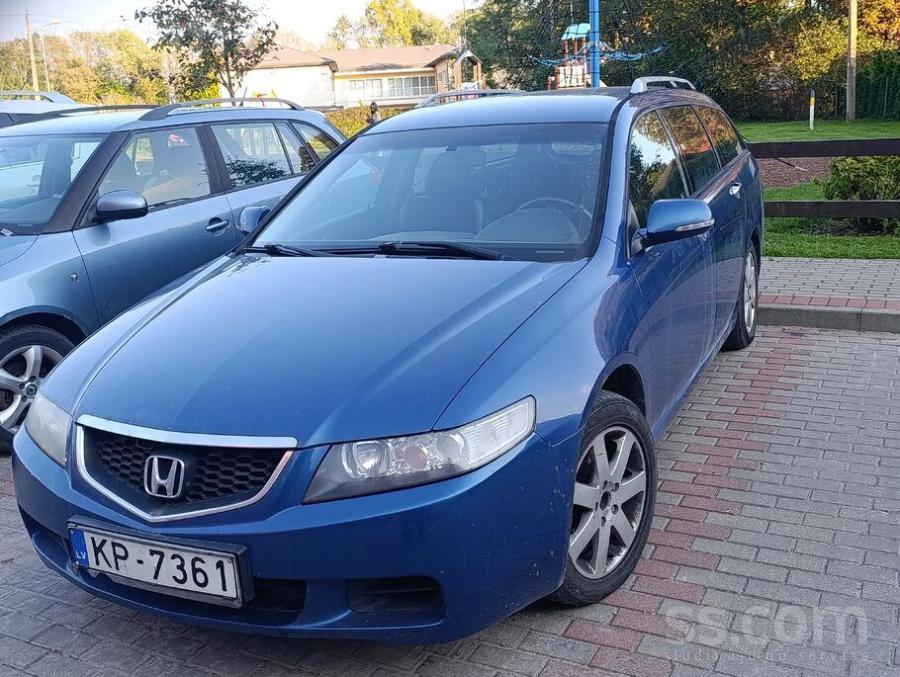 Blue Honda Accord 2005 in Riga, with an engine capacity of 2.20 L and mileage of 320 thousand km for 1000 €, photo 1 on AUTOMOTO.COM.LV