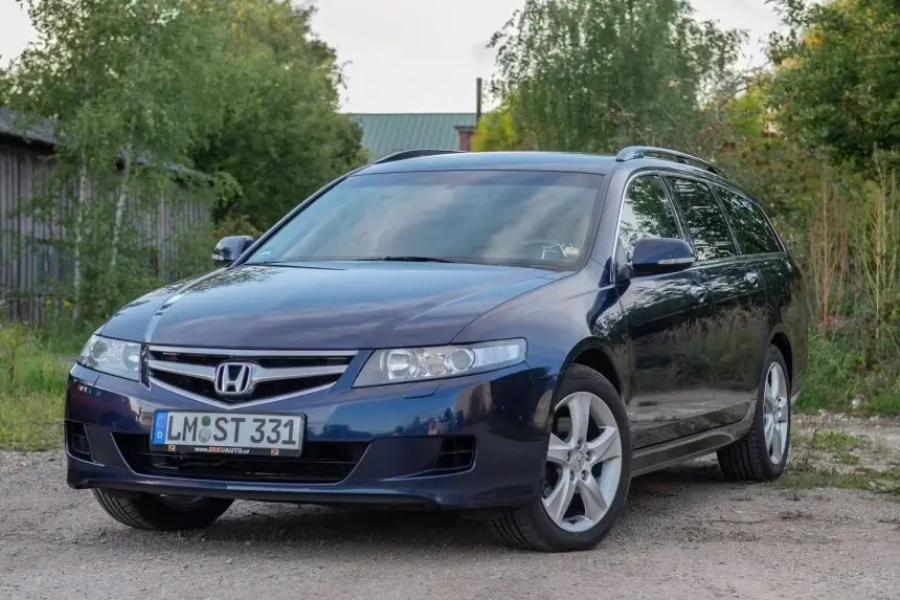 Blue Honda Accord 2006 in Grobiņa, with an engine capacity of 2.20 L and mileage of 230 thousand km for 3000 €, photo 1 on AUTOMOTO.COM.LV