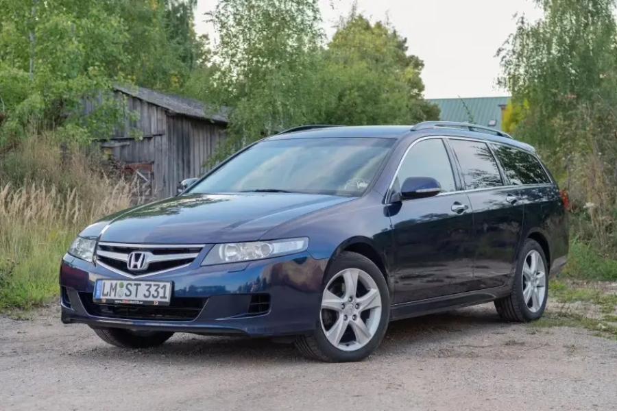 Blue Honda Accord 2006 in Grobiņa, with an engine capacity of 2.20 L and mileage of 230 thousand km for 3000 €, photo 3 on AUTOMOTO.COM.LV