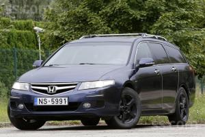 Blue Honda Accord 2006 in Riga, with an engine capacity of 2.00 L and mileage of 302 thousand km for 900 €, photo 3 on AUTOMOTO.COM.LV