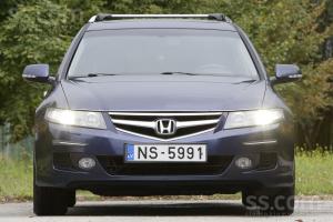 Blue Honda Accord 2006 in Riga, with an engine capacity of 2.00 L and mileage of 302 thousand km for 900 €, photo 4 on AUTOMOTO.COM.LV
