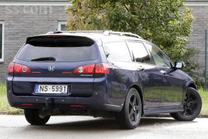 Blue Honda Accord 2006 in Riga, with an engine capacity of 2.00 L and mileage of 302 thousand km for 900 €, photo 8 on AUTOMOTO.COM.LV
