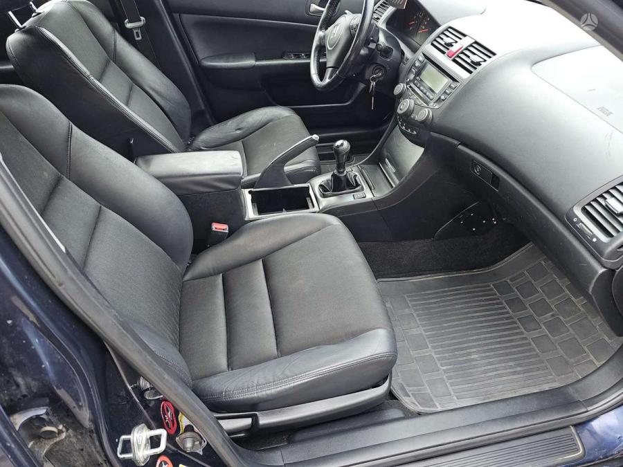Zils Honda Accord 2006 Telšiai, ar dzinēja tilpumu 2.20 L un nobraukumu 386 tūkst. km par 1070 €, foto 16 vietnē AUTOMOTO.COM.LV