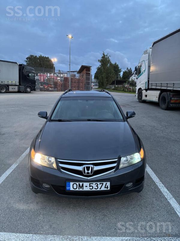 Blue Honda Accord 2007 in Riga, with an engine capacity of 2.20 L and mileage of 438 thousand km for 1750 €, photo 1 on AUTOMOTO.COM.LV