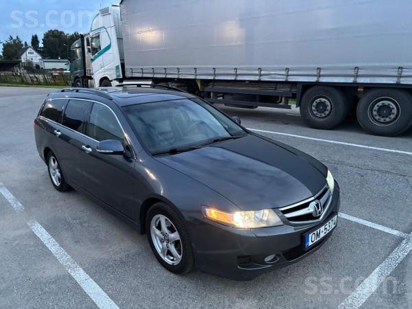 Blue Honda Accord 2007 in Riga, with an engine capacity of 2.20 L and mileage of 438 thousand km for 1750 €, photo 7 on AUTOMOTO.COM.LV
