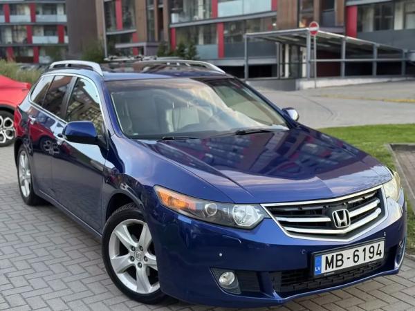 Blue Honda Accord 2008 in Riga, with an engine capacity of 2.20 L and mileage of 319 thousand km for 3290 €, photo 1 on AUTOMOTO.COM.LV