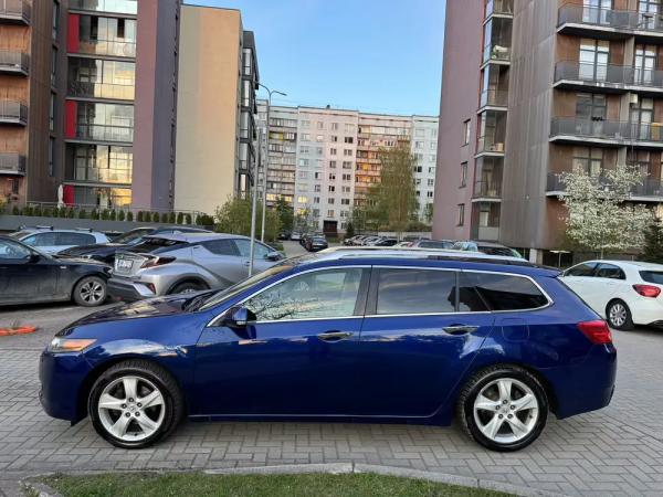 Blue Honda Accord 2008 in Riga, with an engine capacity of 2.20 L and mileage of 319 thousand km for 3290 €, photo 3 on AUTOMOTO.COM.LV