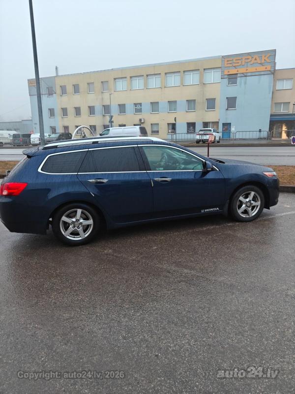 Zils Honda Accord 2009 Rapla, ar dzinēja tilpumu 2.20 L un nobraukumu 288 tūkst. km par 3400 €, foto 6 vietnē AUTOMOTO.COM.LV