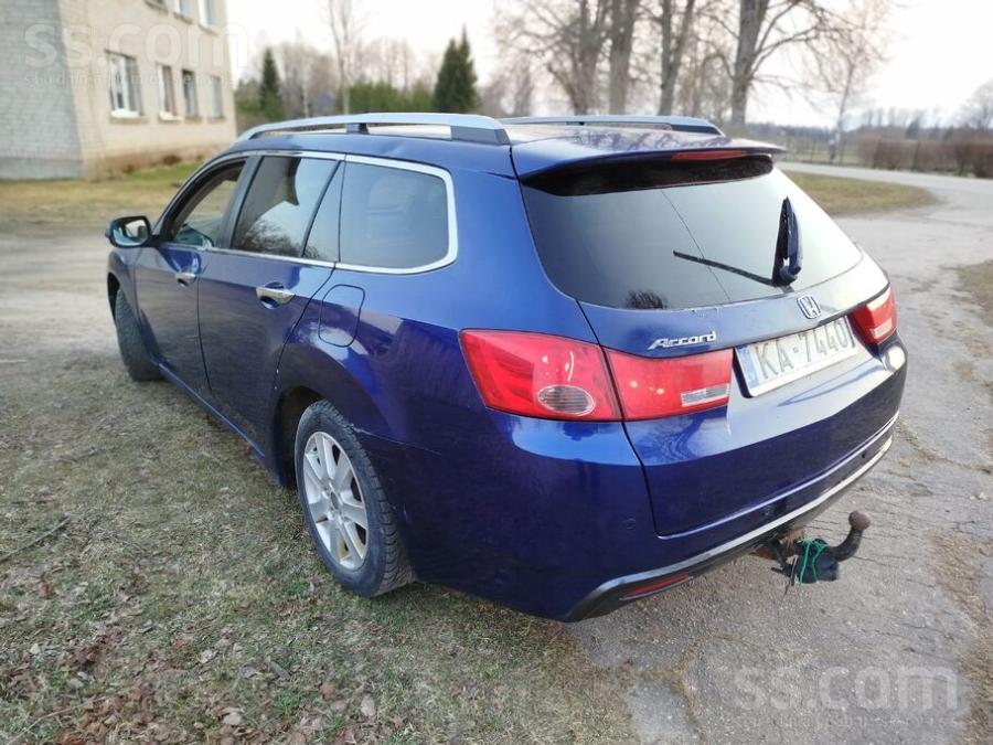 Синий Хонда Аккорд 2009 в Огре, объемом двигателя 2.20 л и пробегом 350 тыс. км за 800 €, фото 3 на AUTOMOTO.COM.LV