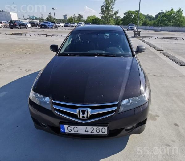 Brown Honda Accord 2006 in Riga, with an engine capacity of 2.40 L and mileage of 242 thousand km for 600 €, photo 2 on AUTOMOTO.COM.LV