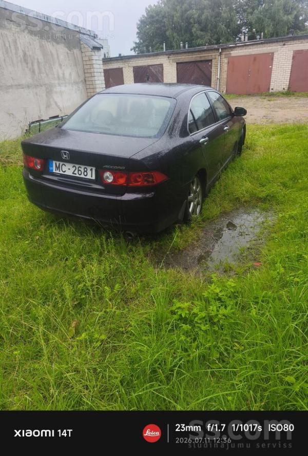 Brown Honda Accord 2006 in Riga, with an engine capacity of 2.00 L and mileage of 351 thousand km for 500 €, photo 2 on AUTOMOTO.COM.LV