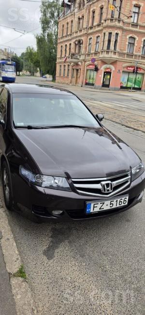 Brūns Honda Accord 2006 Rīga, ar dzinēja tilpumu 2.00 L un nobraukumu 186 tūkst. km par 3650 €, foto 4 vietnē AUTOMOTO.COM.LV