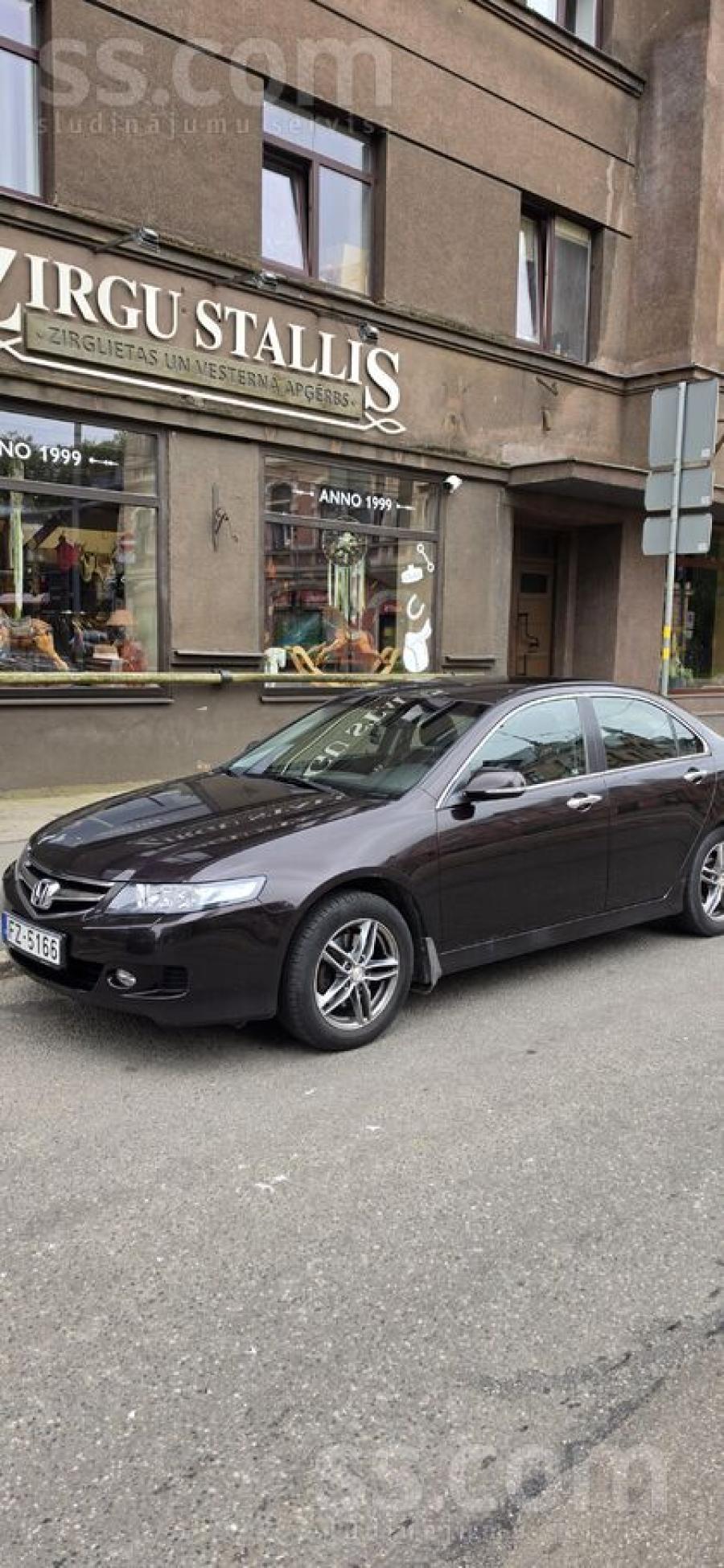 Brūns Honda Accord 2006 Rīga, ar dzinēja tilpumu 2.00 L un nobraukumu 186 tūkst. km par 3650 €, foto 5 vietnē AUTOMOTO.COM.LV