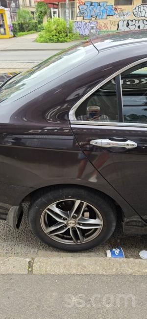 Brūns Honda Accord 2006 Rīga, ar dzinēja tilpumu 2.00 L un nobraukumu 186 tūkst. km par 3650 €, foto 8 vietnē AUTOMOTO.COM.LV