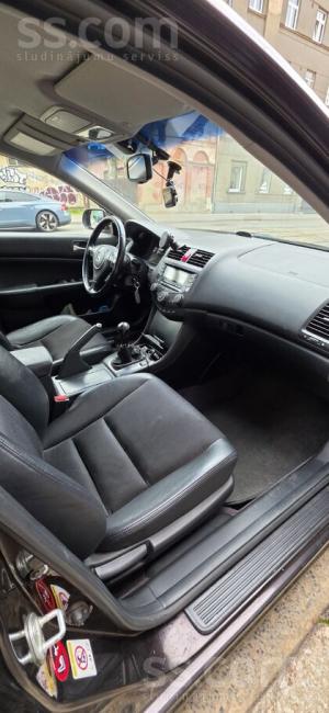 Brūns Honda Accord 2006 Rīga, ar dzinēja tilpumu 2.00 L un nobraukumu 186 tūkst. km par 3650 €, foto 9 vietnē AUTOMOTO.COM.LV