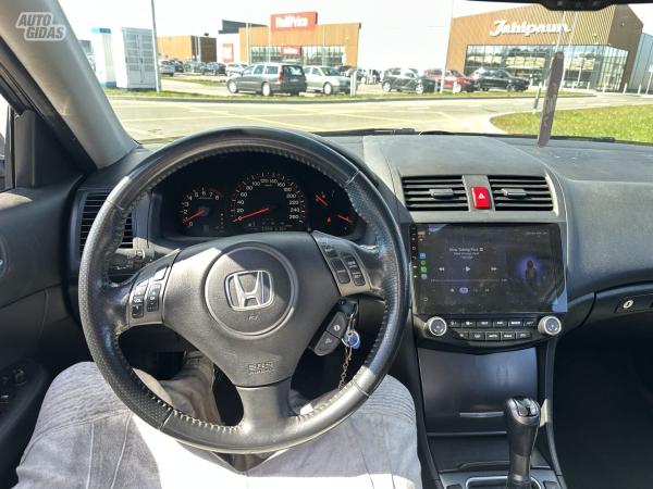 Brown Honda Accord 2007 in Kaunas, with an engine capacity of 2.00 L and mileage of 219 thousand km for 3699 €, photo 10 on AUTOMOTO.COM.LV
