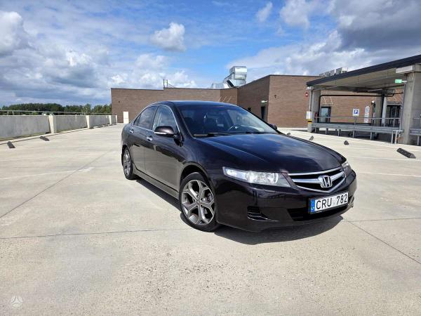 Brown Honda Accord 2007 in Vilnius, with an engine capacity of 2.00 L and mileage of 342 thousand km for 980 €, photo 1 on AUTOMOTO.COM.LV