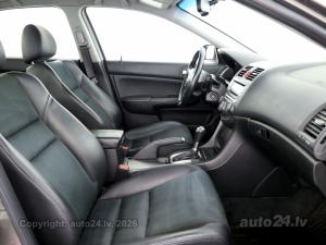 Brown Honda Accord 2007 in Tallinn, with an engine capacity of 2.00 L and mileage of 110 thousand km for 3499 €, photo 7 on AUTOMOTO.COM.LV