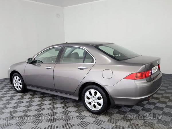 Brown Honda Accord 2007 in Tallinn, with an engine capacity of 2.00 L and mileage of 110 thousand km for 3499 €, photo 5 on AUTOMOTO.COM.LV