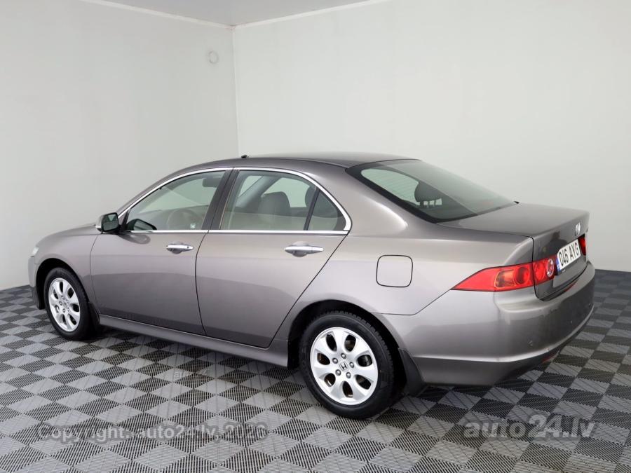 Brown Honda Accord 2007 in Tallinn, with an engine capacity of 2.00 L and mileage of 110 thousand km for 3499 €, photo 5 on AUTOMOTO.COM.LV