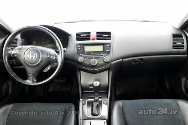 Brown Honda Accord 2007 in Tallinn, with an engine capacity of 2.00 L and mileage of 110 thousand km for 3499 €, photo 6 on AUTOMOTO.COM.LV