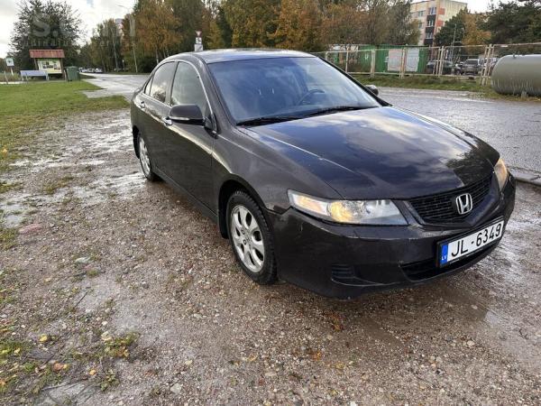 Brown Honda Accord 2007 in Liepaja, with an engine capacity of 2.00 L and mileage of 255 thousand km for 2100 €, photo 3 on AUTOMOTO.COM.LV