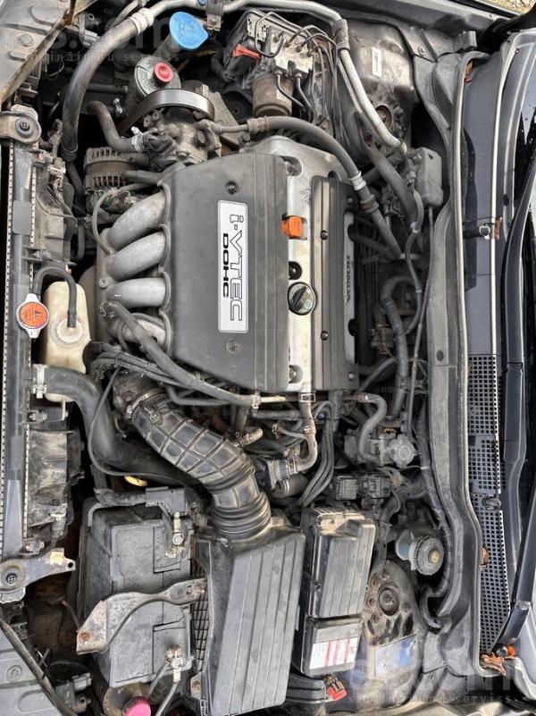 Brown Honda Accord 2007 in Liepaja, with an engine capacity of 2.00 L and mileage of 255 thousand km for 2100 €, photo 8 on AUTOMOTO.COM.LV
