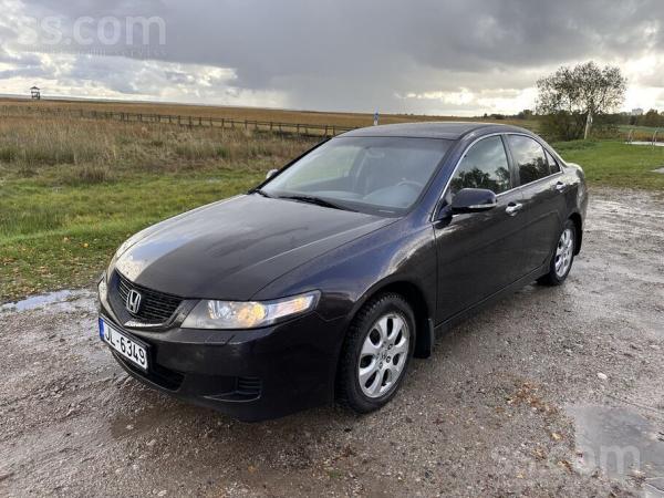 Brown Honda Accord 2007 in Liepaja, with an engine capacity of 2.00 L and mileage of 255 thousand km for 2100 €, photo 1 on AUTOMOTO.COM.LV