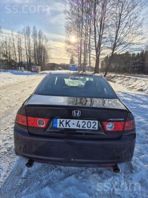 Brown Honda Accord 2008 in Riga, with an engine capacity of 2.40 L and mileage of 195 thousand km for 3300 €, photo  on AUTOMOTO.COM.LV