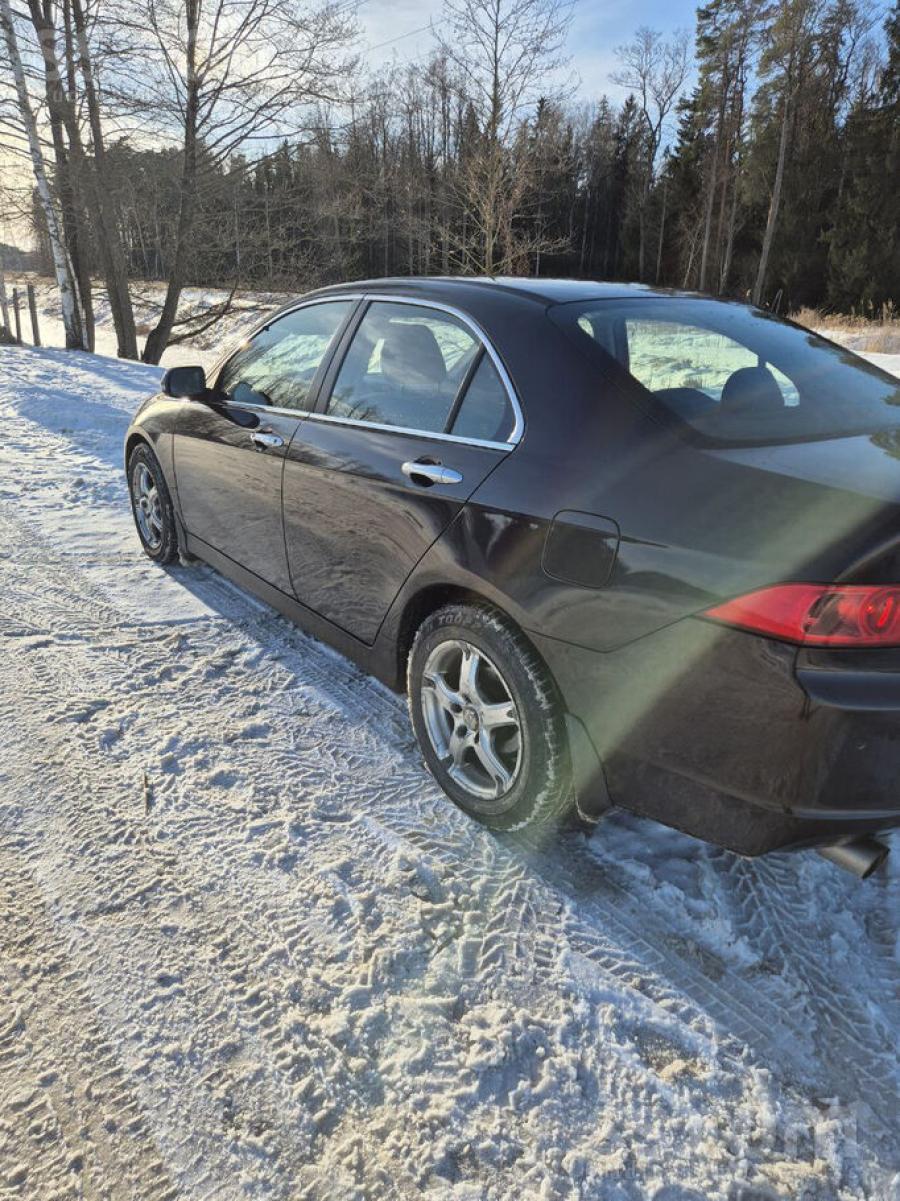 Brūns Honda Accord 2008 Rīga, ar dzinēja tilpumu 2.40 L un nobraukumu 195 tūkst. km par 3300 €, foto 5 vietnē AUTOMOTO.COM.LV