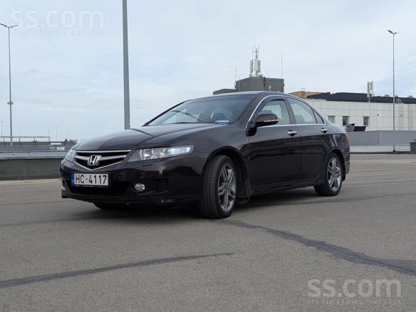 Brown Honda Accord 2008 in Riga, with an engine capacity of 2.00 L and mileage of 307 thousand km for 600 €, photo 2 on AUTOMOTO.COM.LV