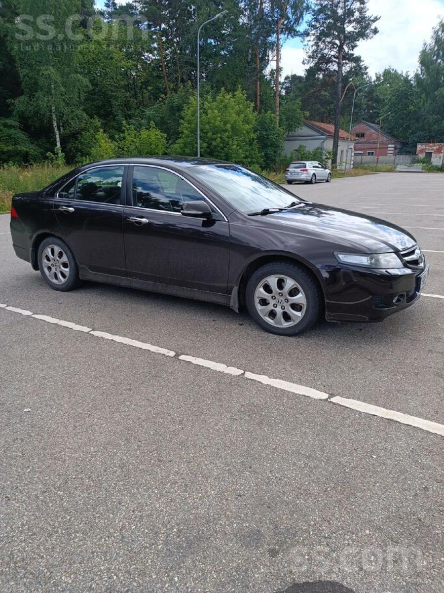 Brūns Honda Accord 2008 Rīga, ar dzinēja tilpumu 2.00 L un nobraukumu 210 tūkst. km par 2600 €, foto 3 vietnē AUTOMOTO.COM.LV