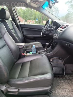 Brūns Honda Accord 2008 Rīga, ar dzinēja tilpumu 2.00 L un nobraukumu 210 tūkst. km par 2600 €, foto 4 vietnē AUTOMOTO.COM.LV