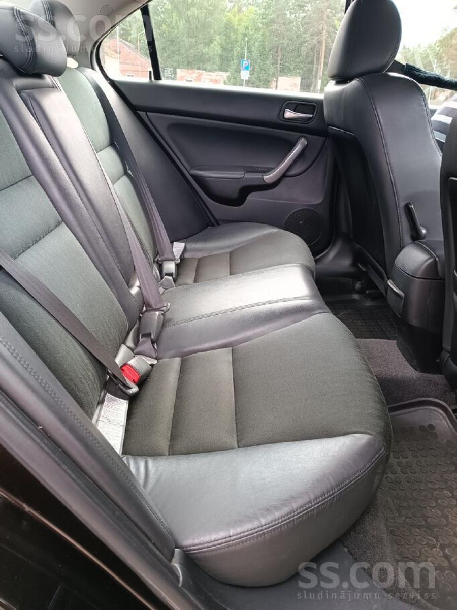 Brūns Honda Accord 2008 Rīga, ar dzinēja tilpumu 2.00 L un nobraukumu 210 tūkst. km par 2600 €, foto 8 vietnē AUTOMOTO.COM.LV