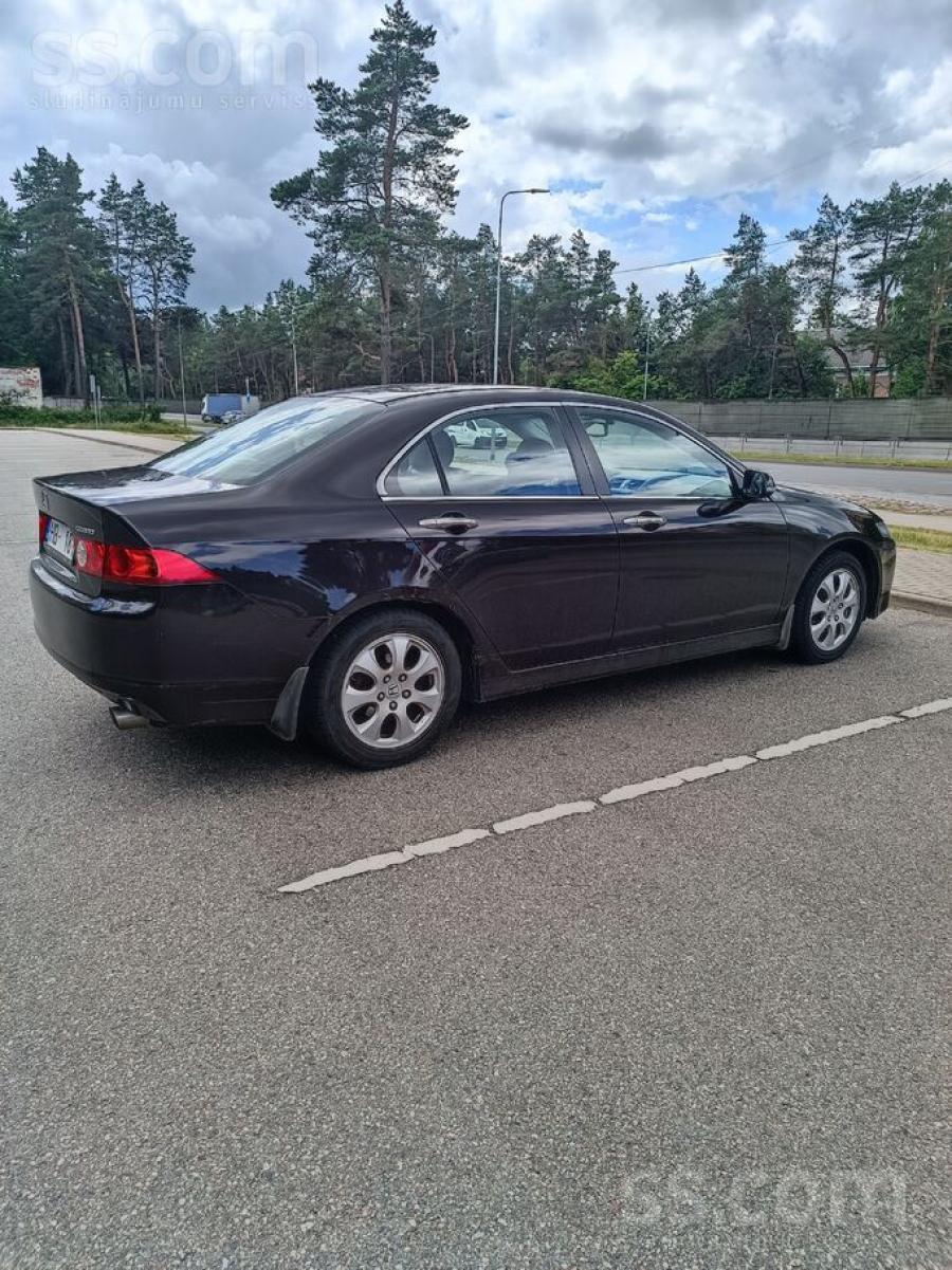 Brūns Honda Accord 2008 Rīga, ar dzinēja tilpumu 2.00 L un nobraukumu 210 tūkst. km par 2600 €, foto 9 vietnē AUTOMOTO.COM.LV