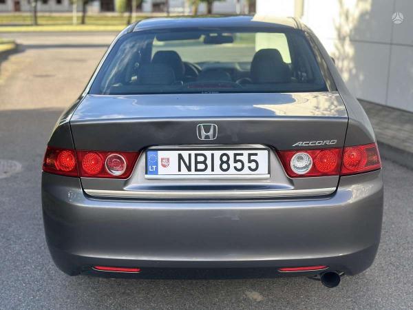Brūns Honda Accord 2008 Viļņa, ar dzinēja tilpumu 2.00 L un nobraukumu 185 tūkst. km par 1850 €, foto 8 vietnē AUTOMOTO.COM.LV