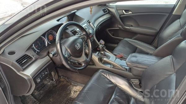 Brūns Honda Accord 2008 Talsi, ar dzinēja tilpumu 2.40 L un nobraukumu 279 tūkst. km par 2500 €, foto 6 vietnē AUTOMOTO.COM.LV