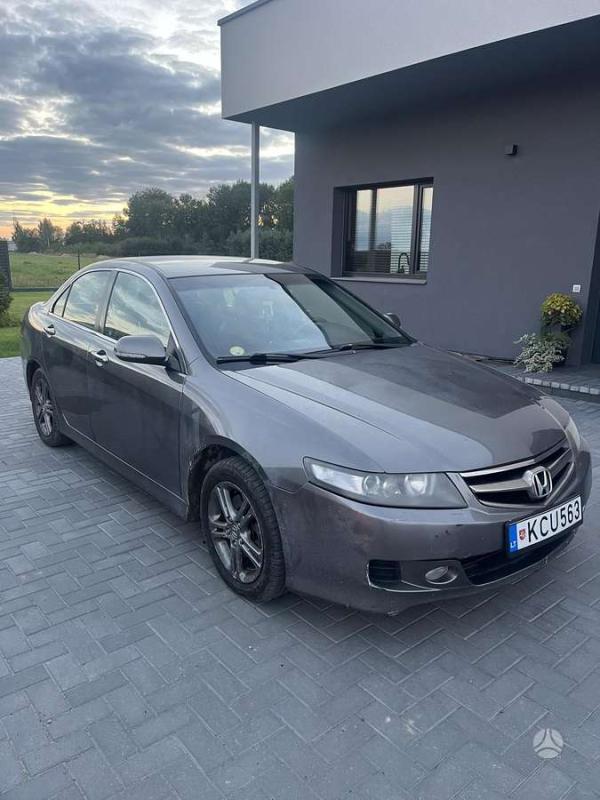 Honda Accord 2008 Kauņa vietnē Brūns Honda Accord 2008 Kauņa, ar dzinēja tilpumu 2.20 L un nobraukumu 457 tūkst. km par 850 €, foto 8 vietnē AUTOMOTO.COM.LV