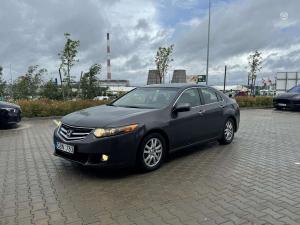 Brown Honda Accord 2010 in Vilnius, with an engine capacity of 2.20 L and mileage of 300 thousand km for 3299 €, photo  on AUTOMOTO.COM.LV
