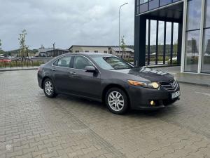 Brown Honda Accord 2010 in Vilnius, with an engine capacity of 2.20 L and mileage of 300 thousand km for 3299 €, photo 4 on AUTOMOTO.COM.LV