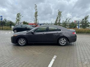 Brown Honda Accord 2010 in Vilnius, with an engine capacity of 2.20 L and mileage of 300 thousand km for 3299 €, photo 8 on AUTOMOTO.COM.LV