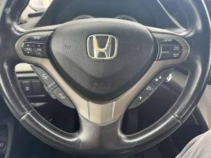 Brown Honda Accord 2010 in Vilnius, with an engine capacity of 2.20 L and mileage of 300 thousand km for 3299 €, photo 15 on AUTOMOTO.COM.LV