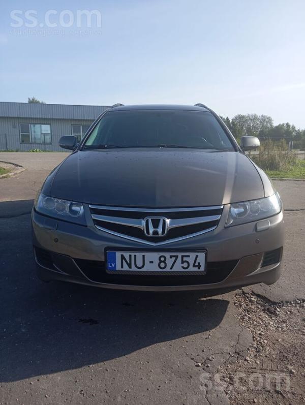 Brūns Honda Accord 2007 Rīga, ar dzinēja tilpumu 2.00 L un nobraukumu 395 tūkst. km par 2000 €, foto 3 vietnē AUTOMOTO.COM.LV