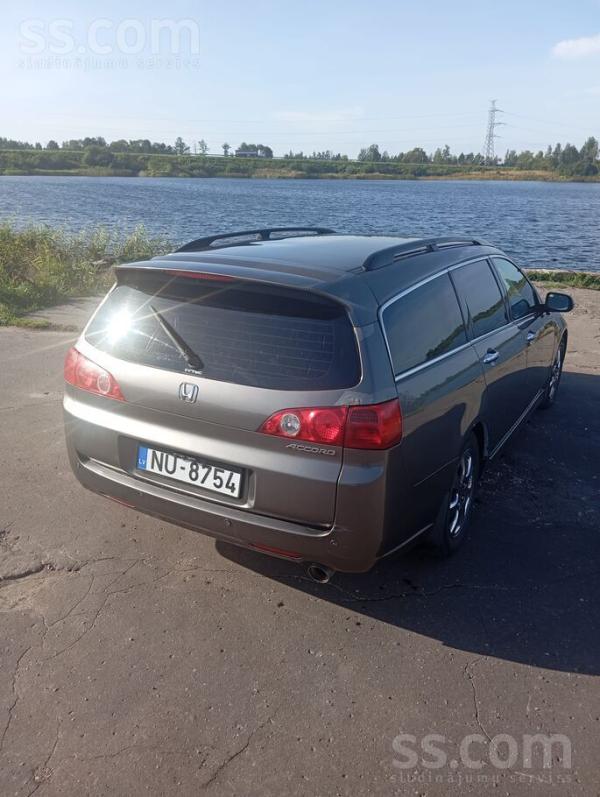 Brūns Honda Accord 2007 Rīga, ar dzinēja tilpumu 2.00 L un nobraukumu 395 tūkst. km par 2000 €, foto 4 vietnē AUTOMOTO.COM.LV