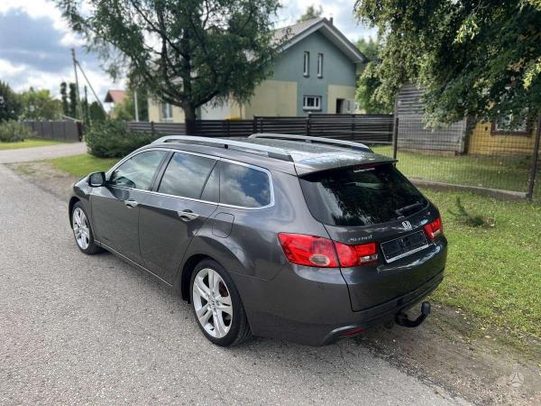 Brūns Honda Accord 2010 Utena, ar dzinēja tilpumu 2.20 L un nobraukumu 290 tūkst. km par 3950 €, foto 6 vietnē AUTOMOTO.COM.LV