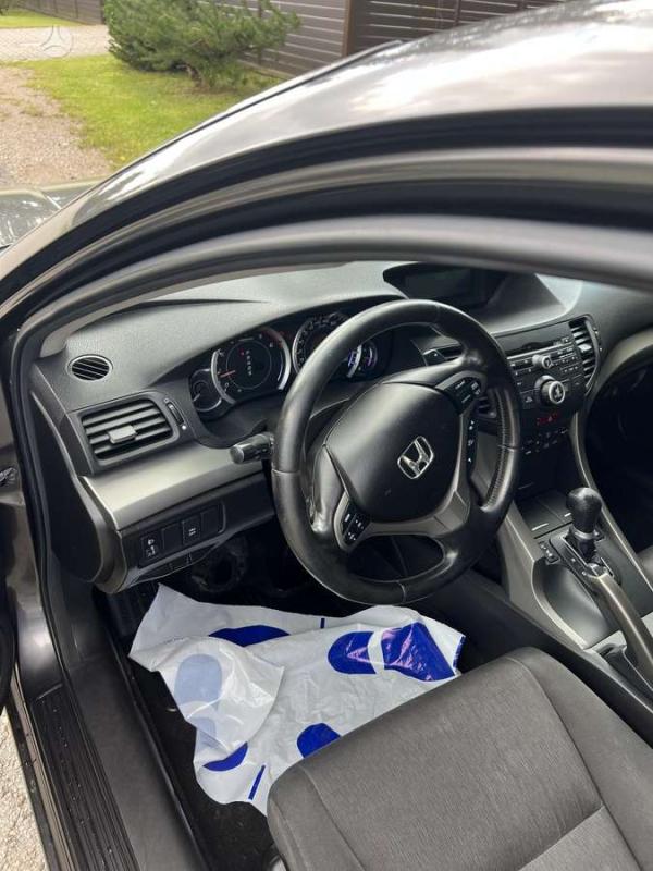 Brūns Honda Accord 2010 Utena, ar dzinēja tilpumu 2.20 L un nobraukumu 290 tūkst. km par 3950 €, foto 9 vietnē AUTOMOTO.COM.LV