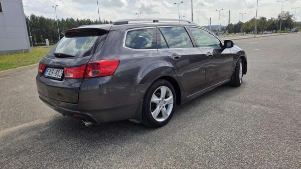 Brown Honda Accord 2010 in Vilnius, with an engine capacity of 2.00 L and mileage of 280 thousand km for 2700 €, photo 5 on AUTOMOTO.COM.LV